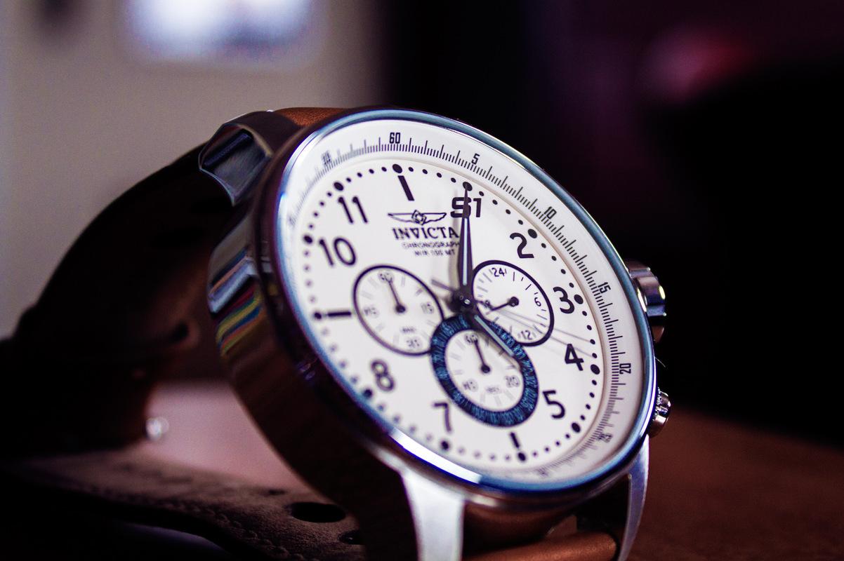 Watch Crystal Types: A Beginner’s Guide - Hewore