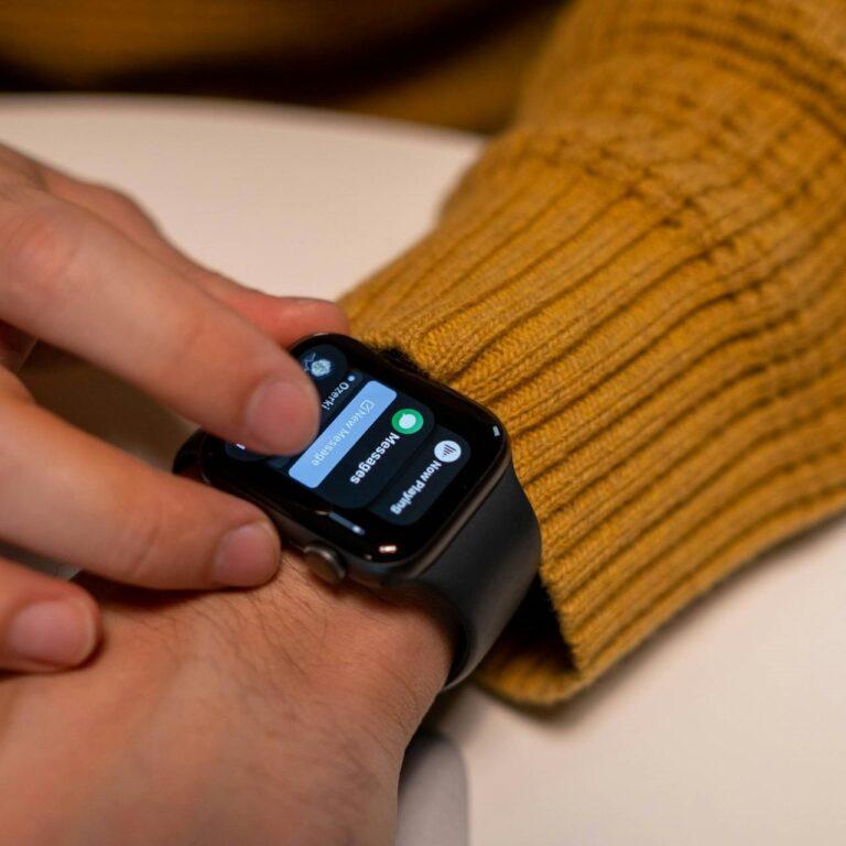 Smartwatch Buyer's Guide: Key Features to Look For - Hewore