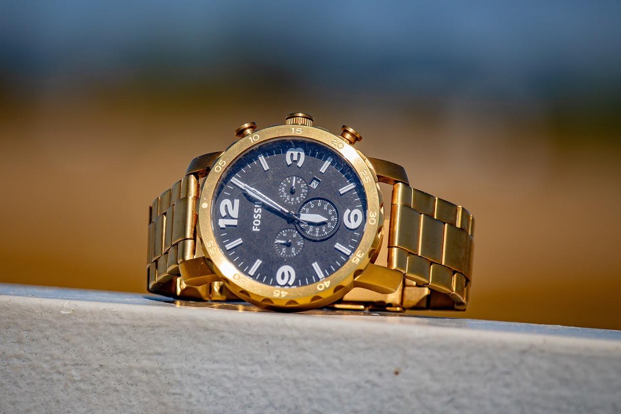Are Fossil Watches Worth Buying? Our Honest Opinion - Hewore