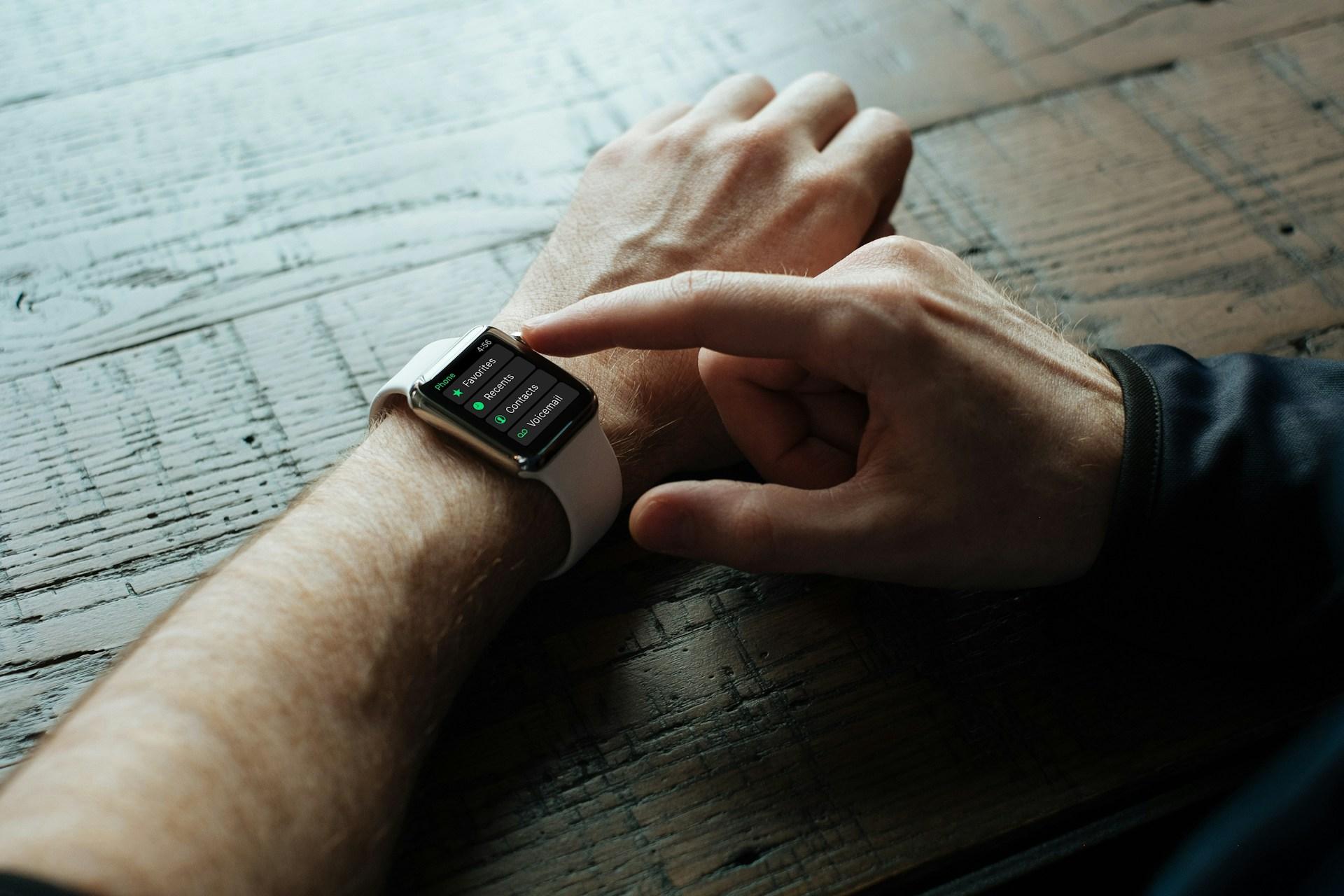 Smartwatch Security and Privacy: Keeping Your Data Safe - Hewore